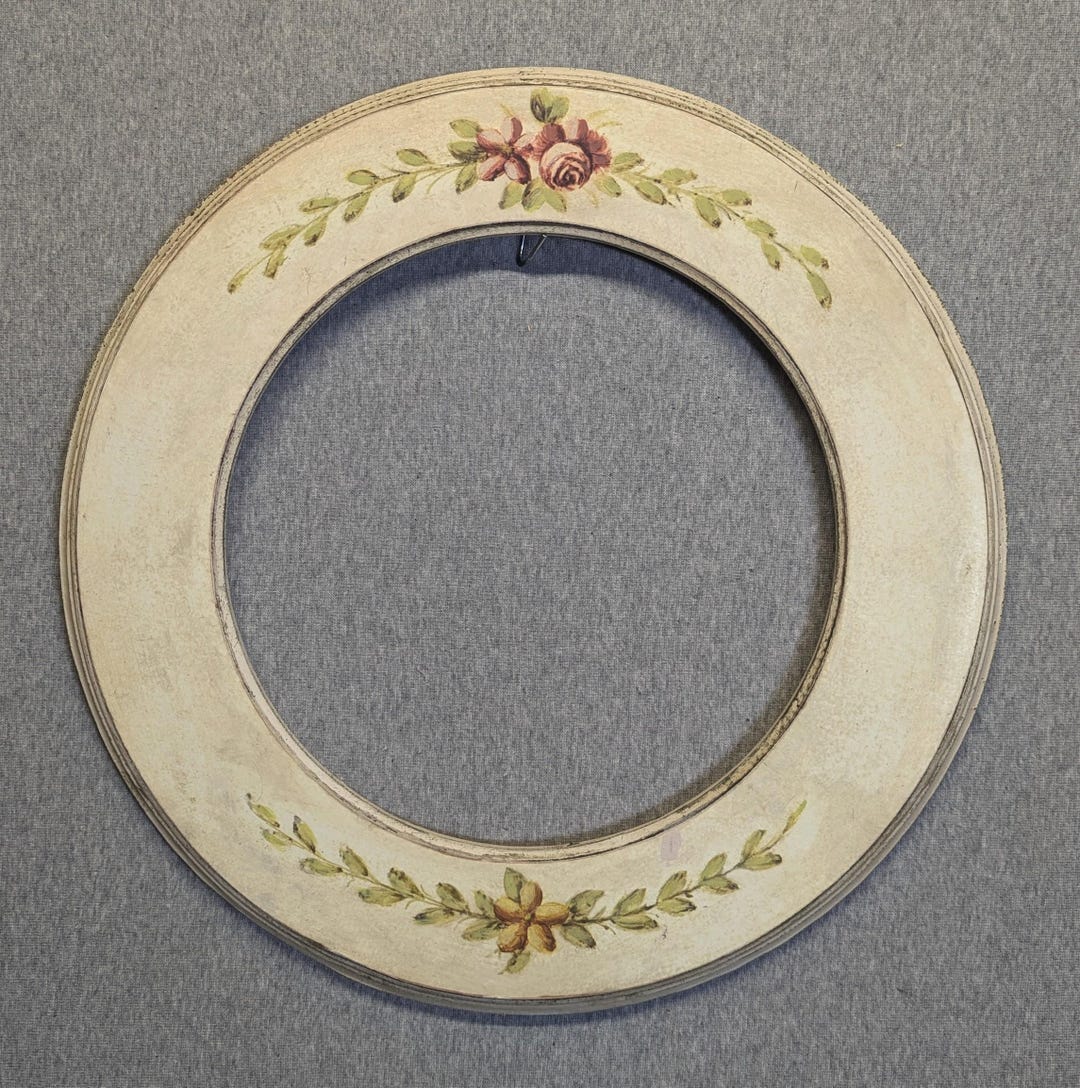 10x10 Round Circle Frame (approximate Size) Cream With Floral Design ...