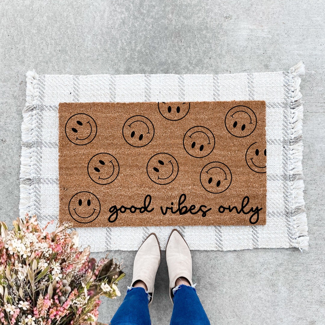 Good Vibes Only Doormat | Smiley Doormat | Porch Decor | Doormats ...