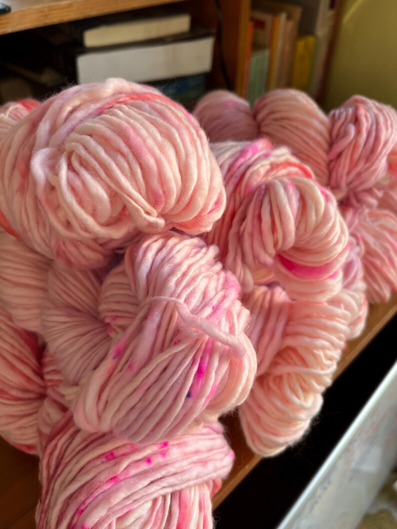 Rosebuds / Lightly Speckled Blush Yarn / Bulky Yarn / Single Ply Yarn ...