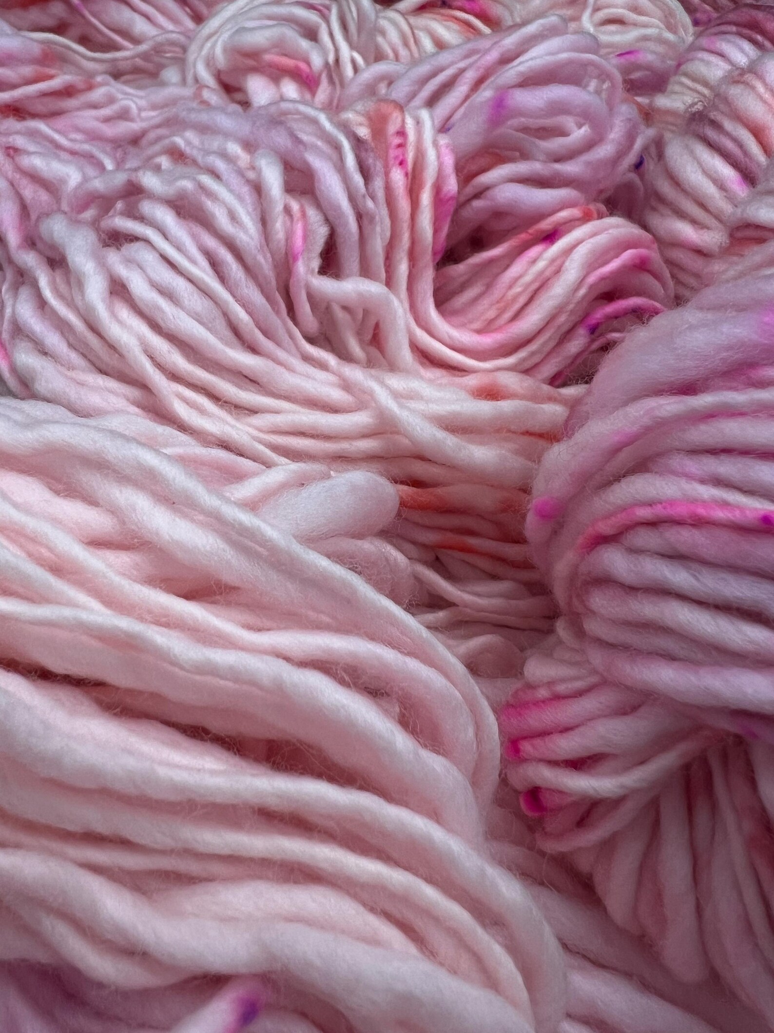 Rosebuds / Lightly Speckled Blush Yarn / Bulky Yarn / Single Ply Yarn ...