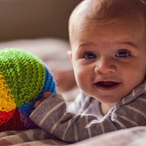 Hand-knit Baby Rattle Toy Ball, Baby Shower Gift, Baby Toys, Nursery ...