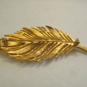 Vintage Signed J.J. Shiny and Matte Leaf Pin - Etsy