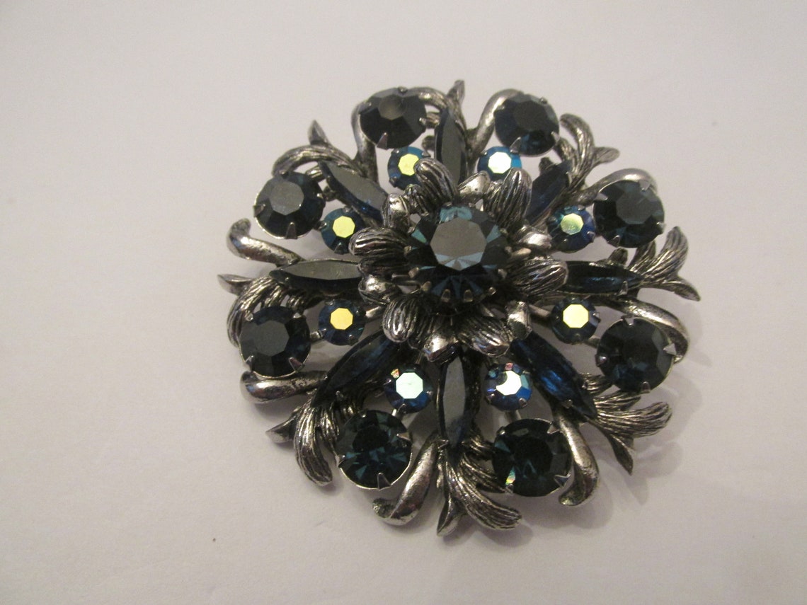 Stunning SELINI Signed Vintage Brooch With Sapphire Blue AB Prong Set ...