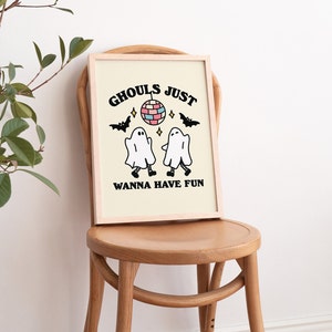 Retro Ghost Halloween Print, Spooky Indoor Decoration, Cute Art Prints ...