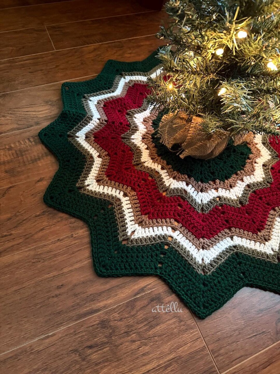 Crochet Christmas Tree Skirt: Vintage Ripple Design, Holiday Home Decor ...