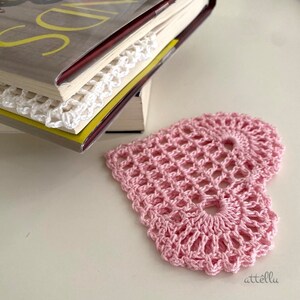 Crochet Heart Bookmark: Victorian Lace Style, Reader Gift - Etsy
