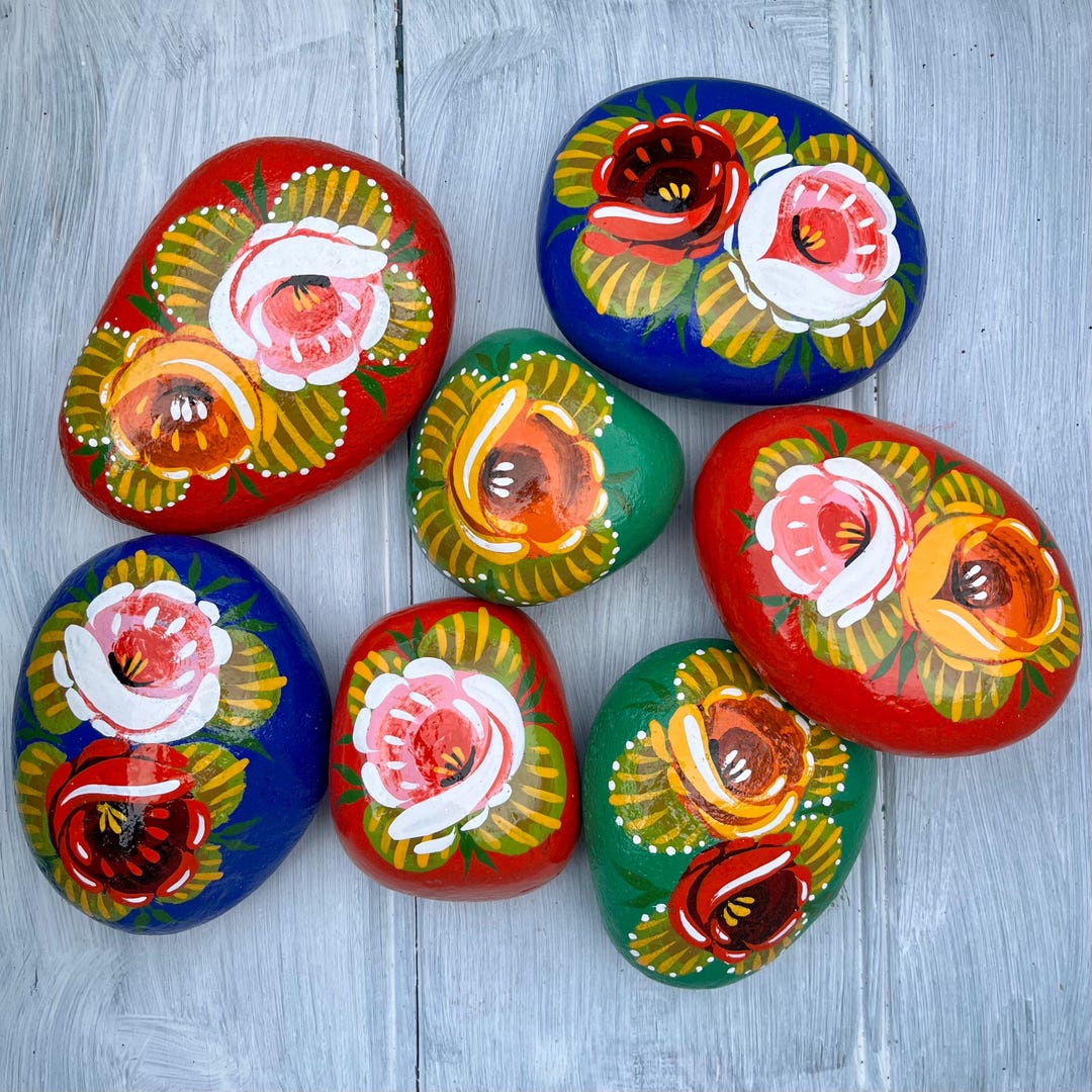 Canal Roses Painted Pebble, Hand-painted in Traditional Canal Style ...