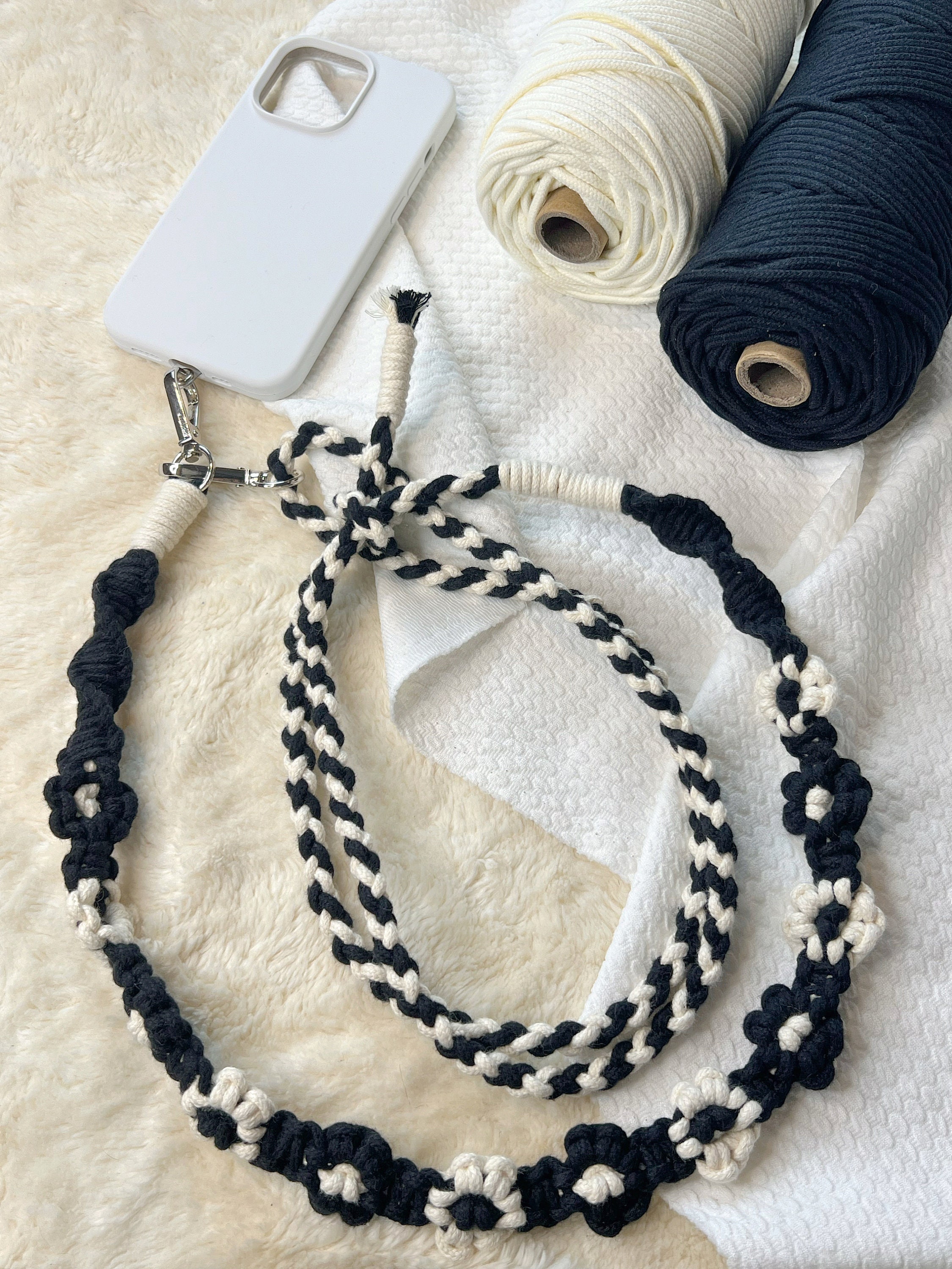 Colorful Macrame Flower Mobile Phone Chain, Hands-free Phone ...