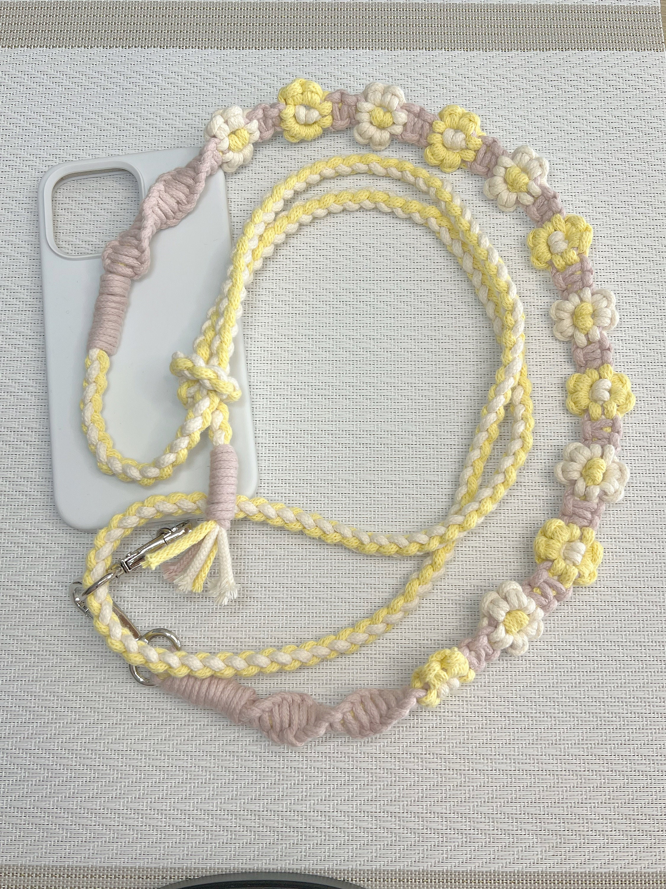Colorful Macrame Flower Mobile Phone Chain, Hands-free Phone ...