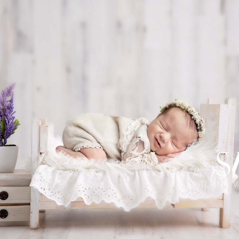 Newborn Photo Prop Bed - Etsy