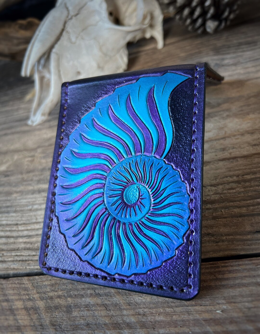 Handmade Leather Ammonite Bifold Wallet - Etsy