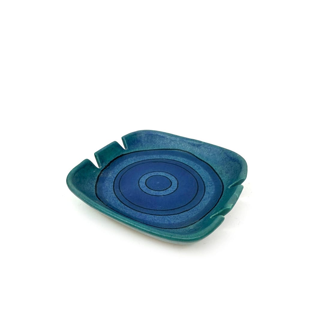 Fong Chow Glidden Blue Mesa Artware Ashtray Dish Blue Bullseye Stripe ...