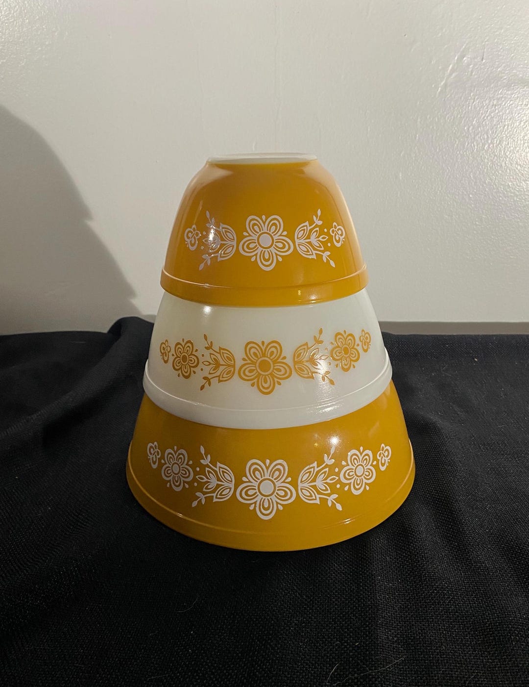 Pyrex Butterfly Gold Nesting Bowls Vintage Pyrex Nesting Bowls 401, 402 ...