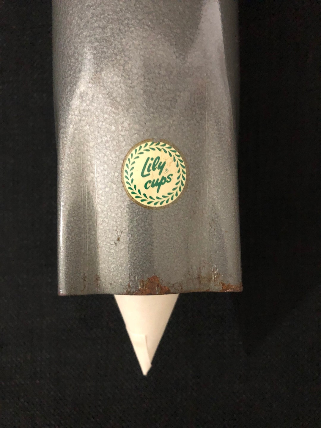 Vintage Metal Wall Mount Lily Cup Dispenser W/ V Shaped Paper Cups ...