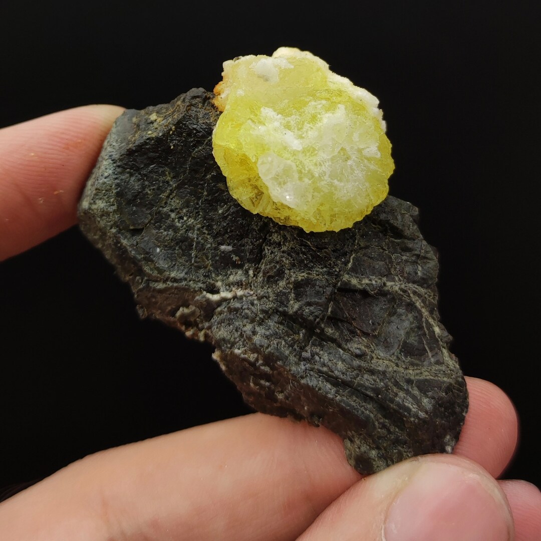Natural Small Aesthetic Yellow Brucite Crystal Matrix With Albite From ...
