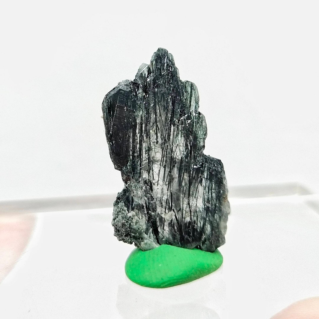 Apatite Crystal With Green Basolite Inclusion From KP Pakistan, 4.7 ...