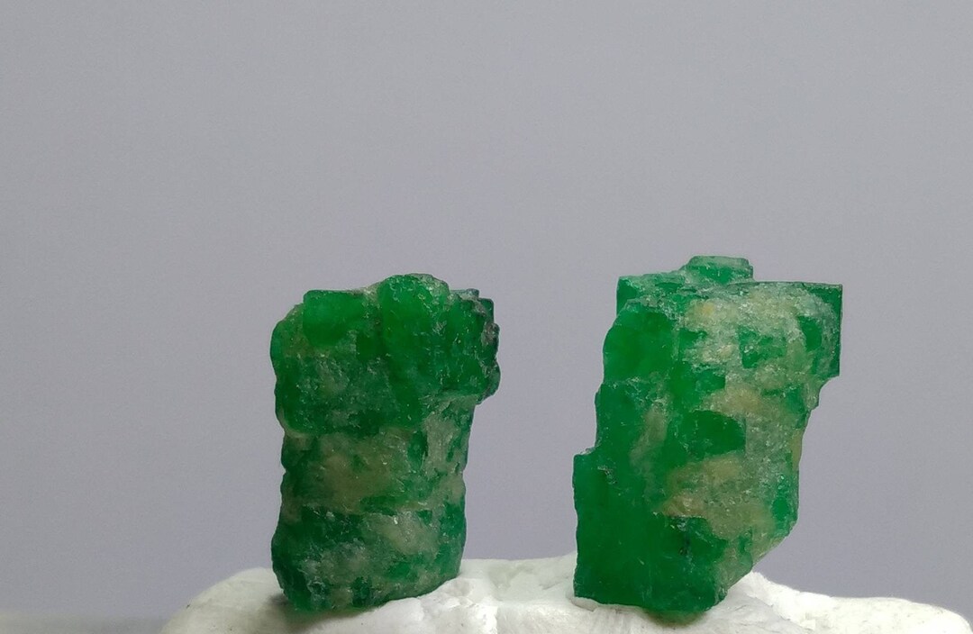 Natural Top Quality Beautiful 4.2 Grams Double Terminated Emerald ...