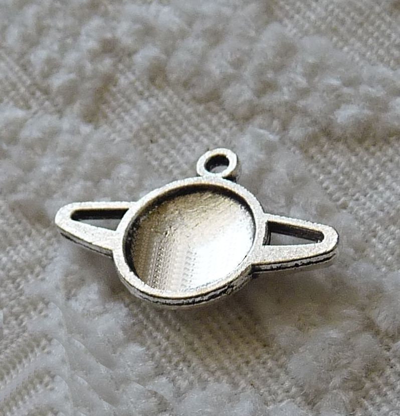 30x Saturn Planet Bulk Charm Astronomy Charm Antique Silver - Etsy