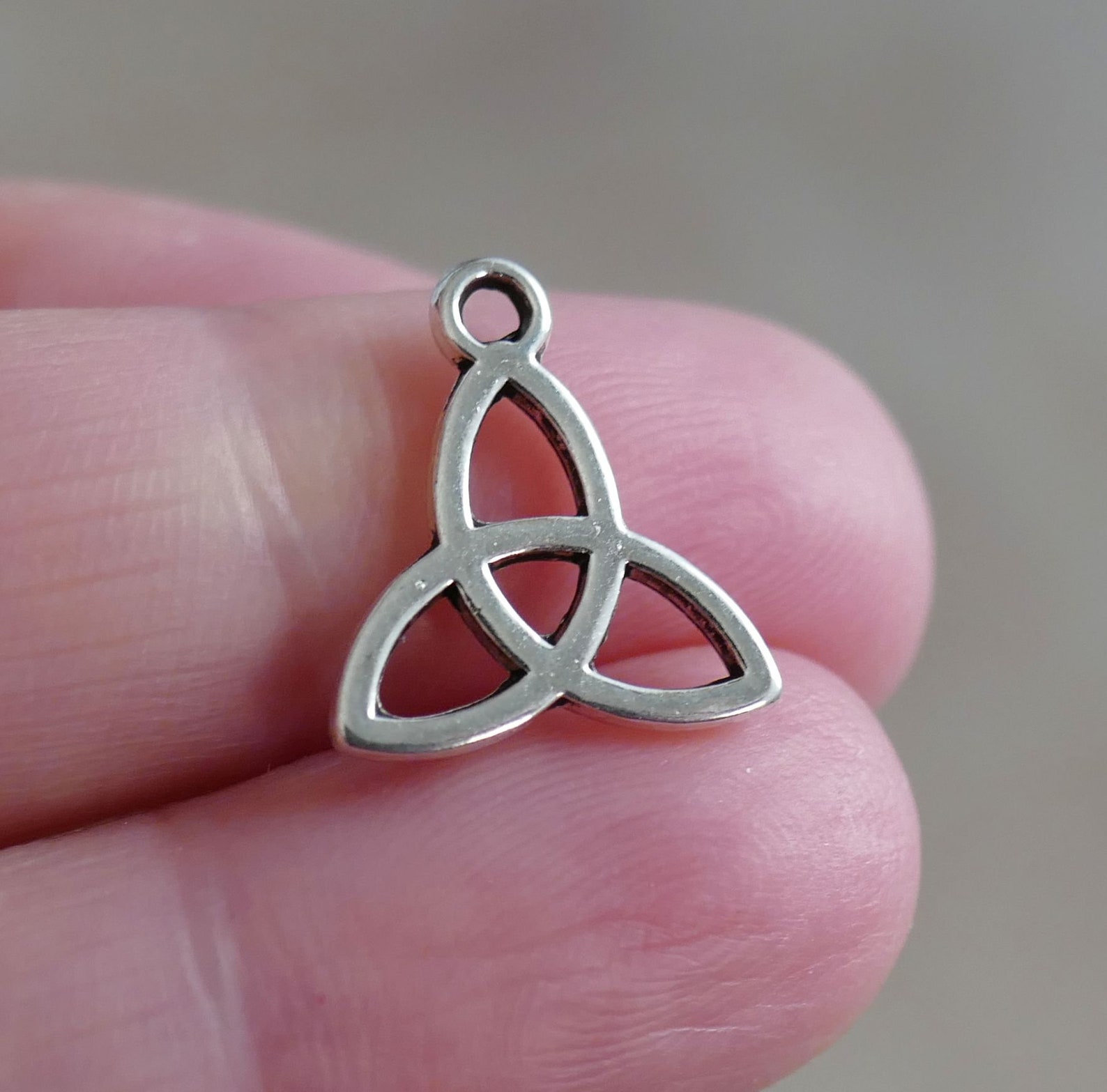 5/10x Celtic Knot Trinity Charms for Bracelet/necklace - Etsy