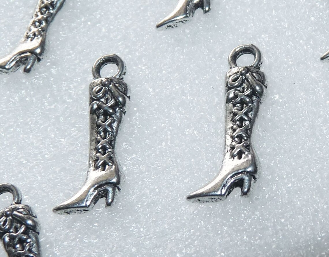 4/8x High Heel Boot Charms Antique Silver Tone Charms C261 | Etsy