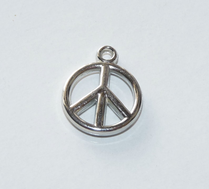 30x Peace Symbol Bulk Charms CCB Plastic Silver Tone Peace - Etsy