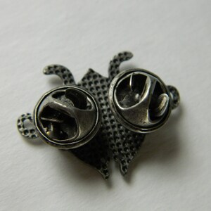 Small Dark Gray and Black Kraken / Cthulhu Octopus Squid Lapel Pin ...