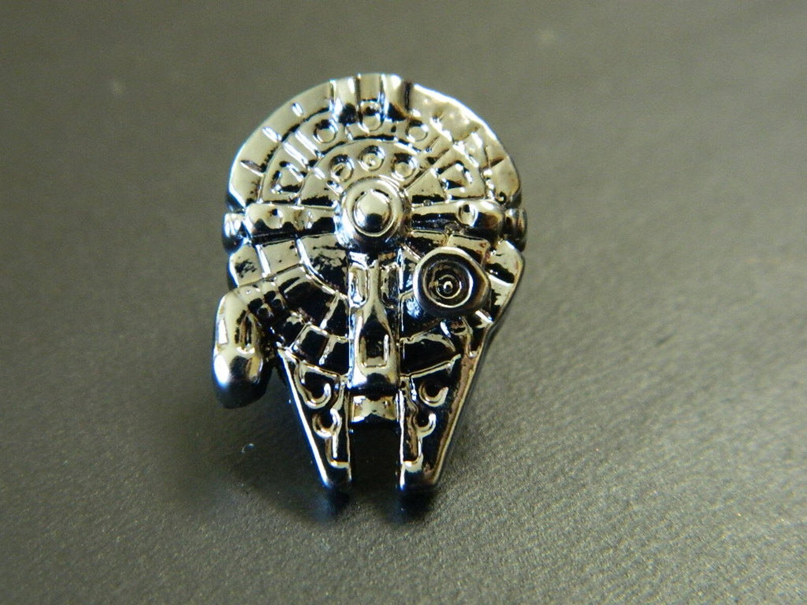 Small Silver Star Wars Millennium Falcon Lapel Pin Hans Solo | Etsy