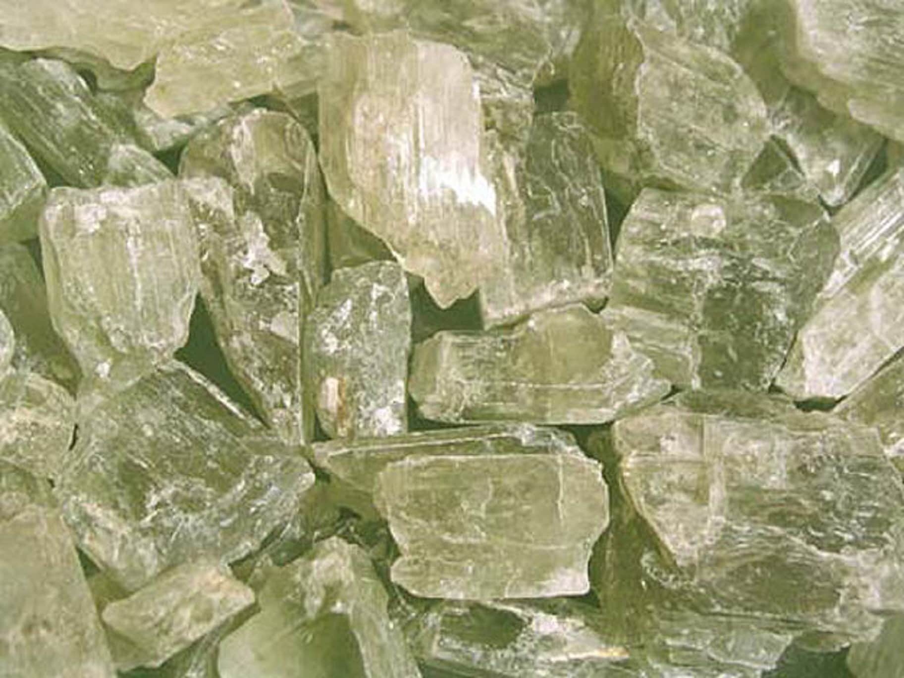 Hiddenite Crystal Mixed Grade & Color Lite Green Olive 1 Ounce Lots - Etsy