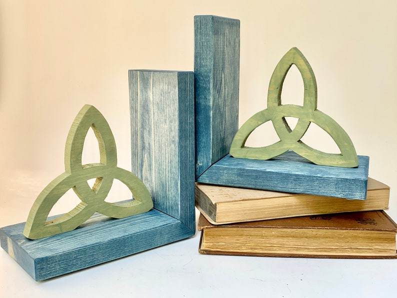 Green Celtic Knot Bookends Infinity Knot Green Love Knot | Etsy