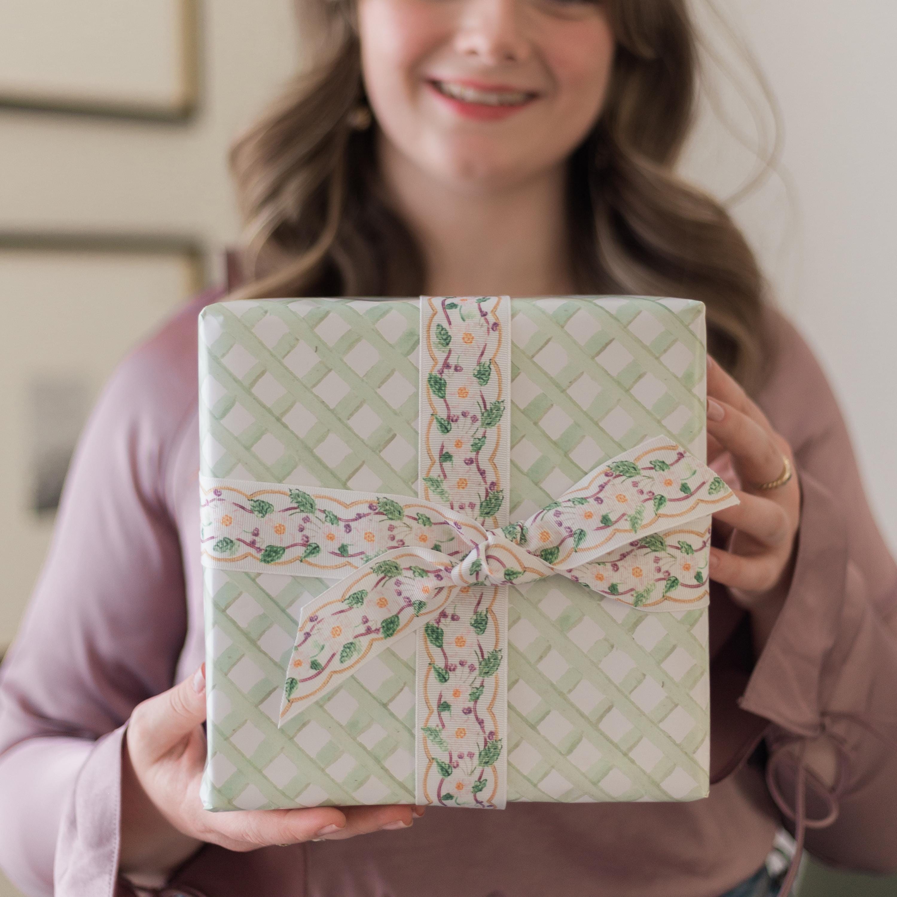 Christmas Wrapping Paper - Lattice Gift Wrap, Green Trellis Holiday ...