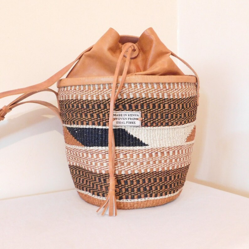 Handwoven Sisal Bag with Leather Straps. | Etsy