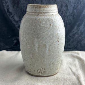 Studio Art Pottery Jar, 6 1/4" Tall, Bird Design, Artist Signed ...