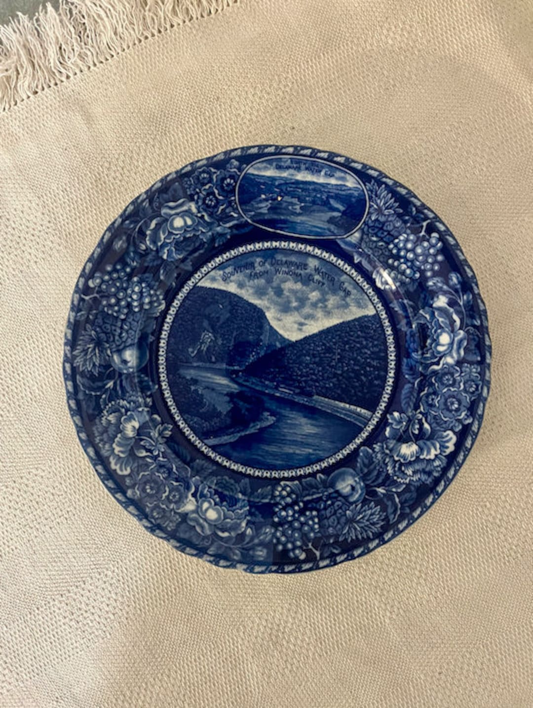 The Rowland & Marsellus Co. "souvenir of Delaware Water Gap" ~ Flow ...