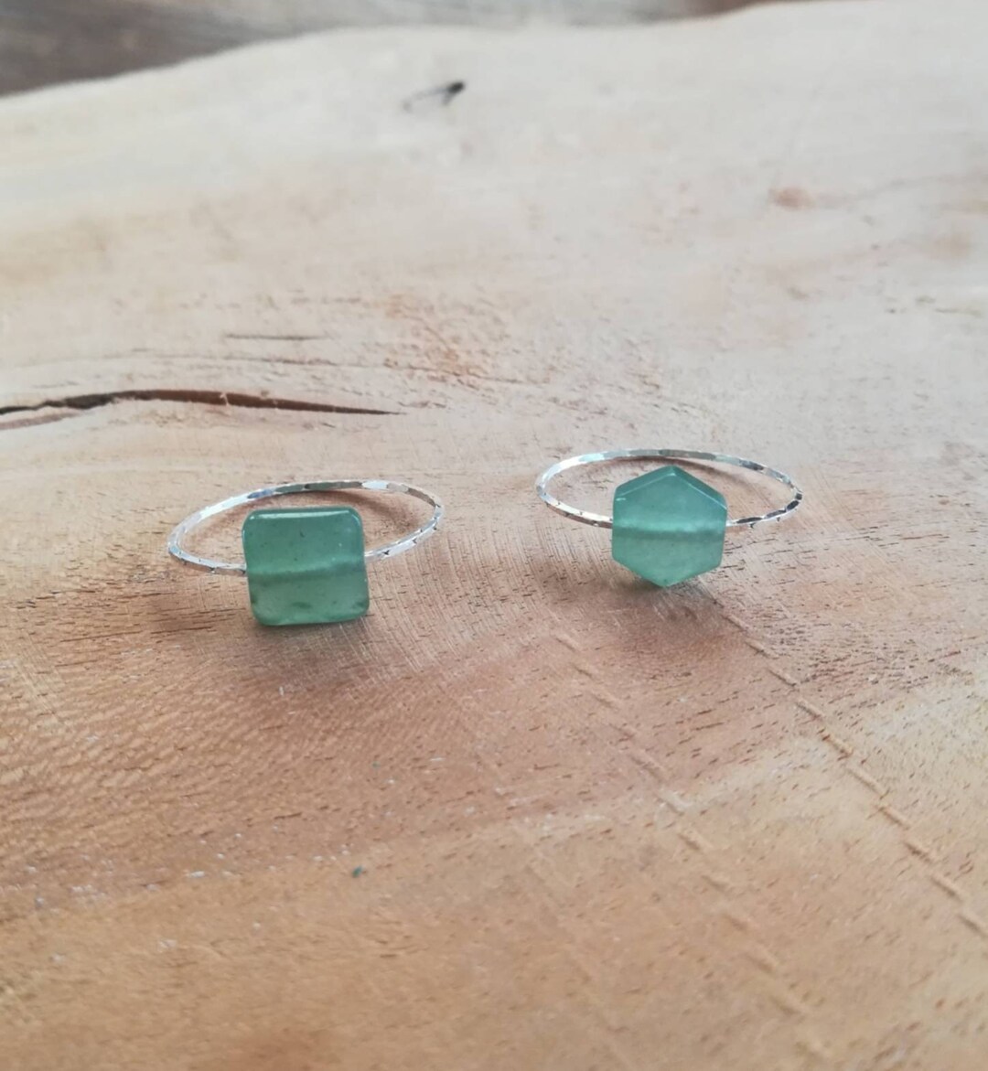 Anillo de cadena minimalista con hexágono de aventurina y piedra verde ...
