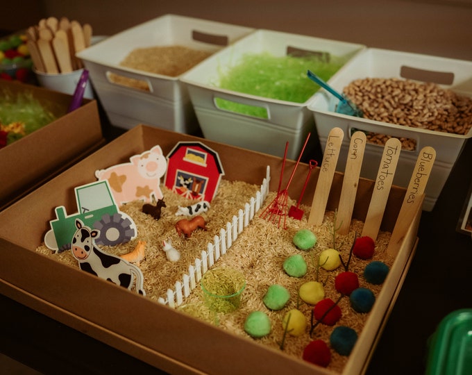 Farm Sensory Bin | Fall Sensory Kit | Farm Animals, Tractor Sensory Bin ...