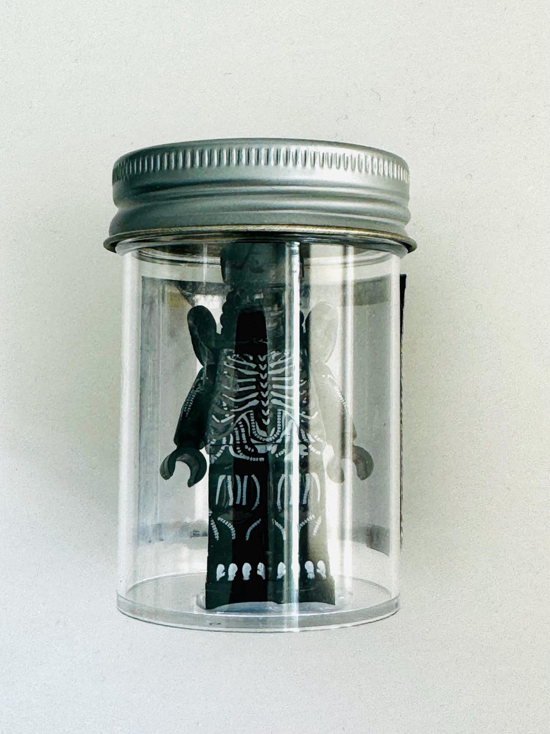 Alien Xenomorph Custom Building Brick Minifigure in Specimen Container ...