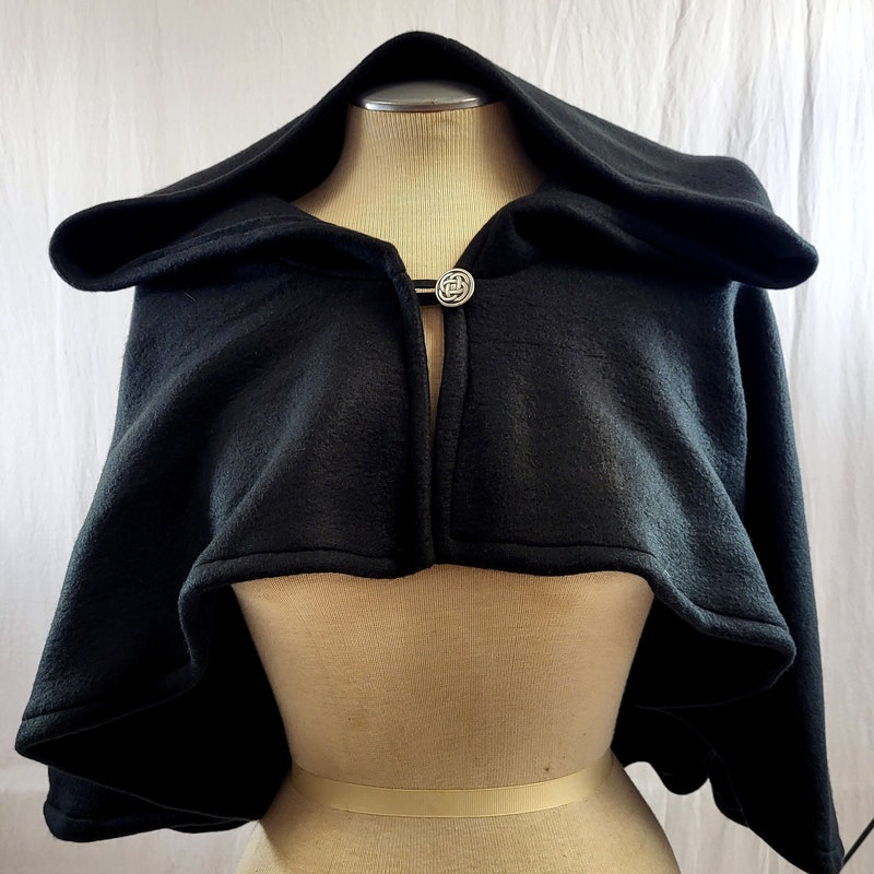 Capelet - Etsy