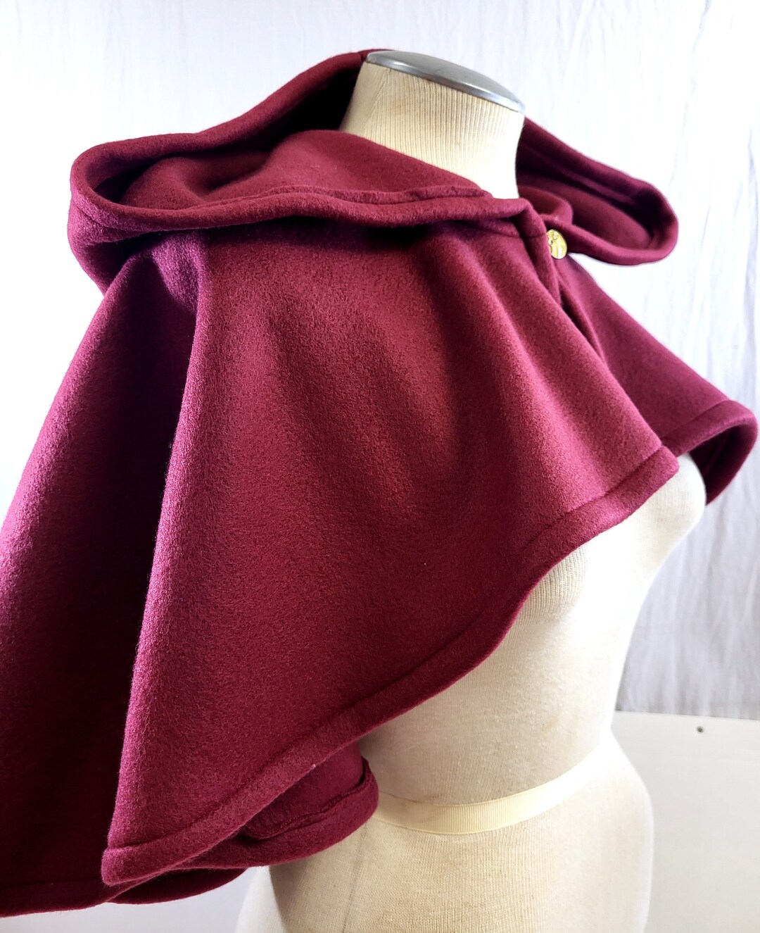 Capelet Medieval Hood Short Fleece Cloak, Burgundy Fleece Hood - Etsy ...