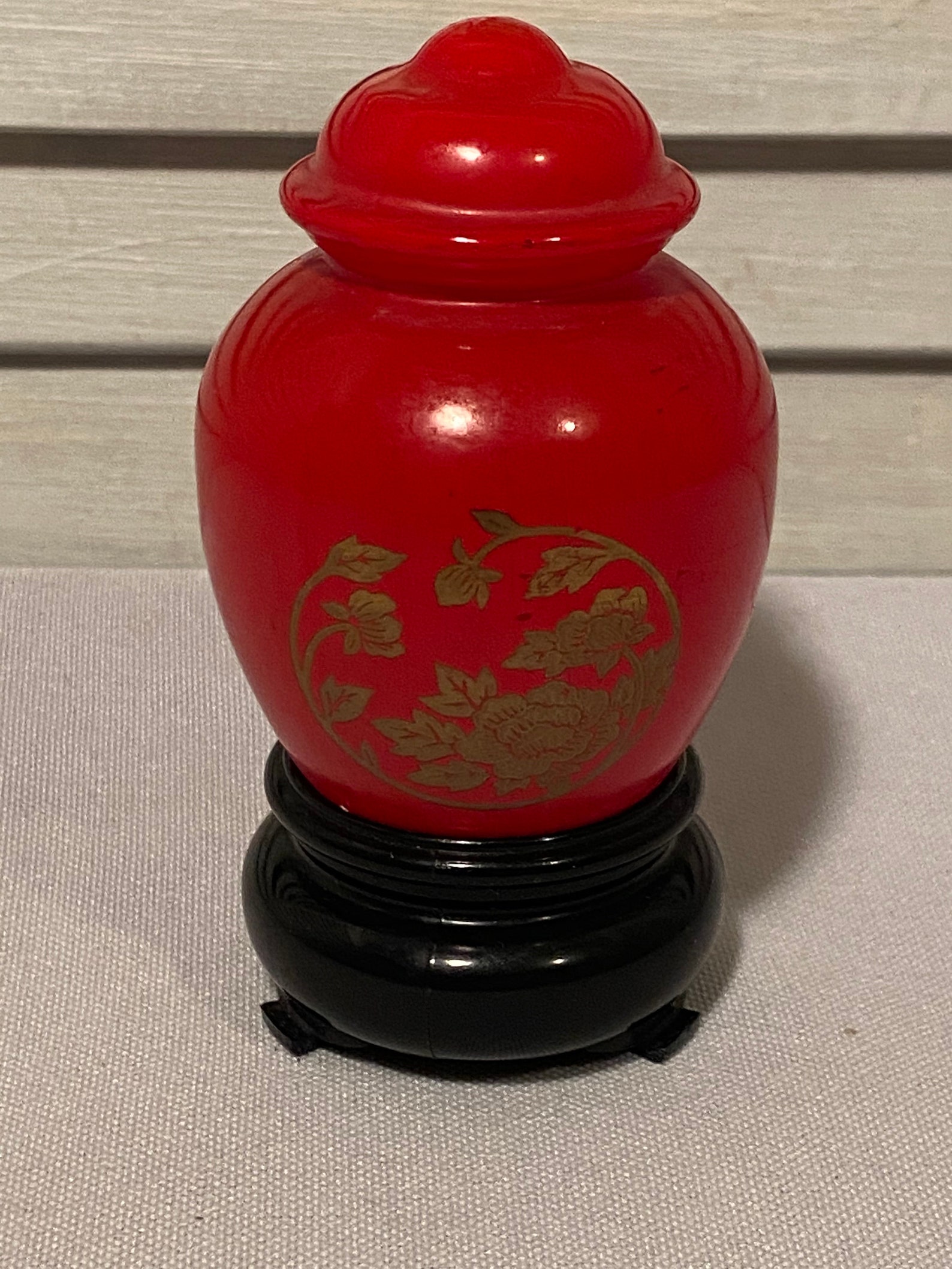 Vintage Avon Moonwind Cologne in Red Oriental Decorative Egg/ 70s Avon ...