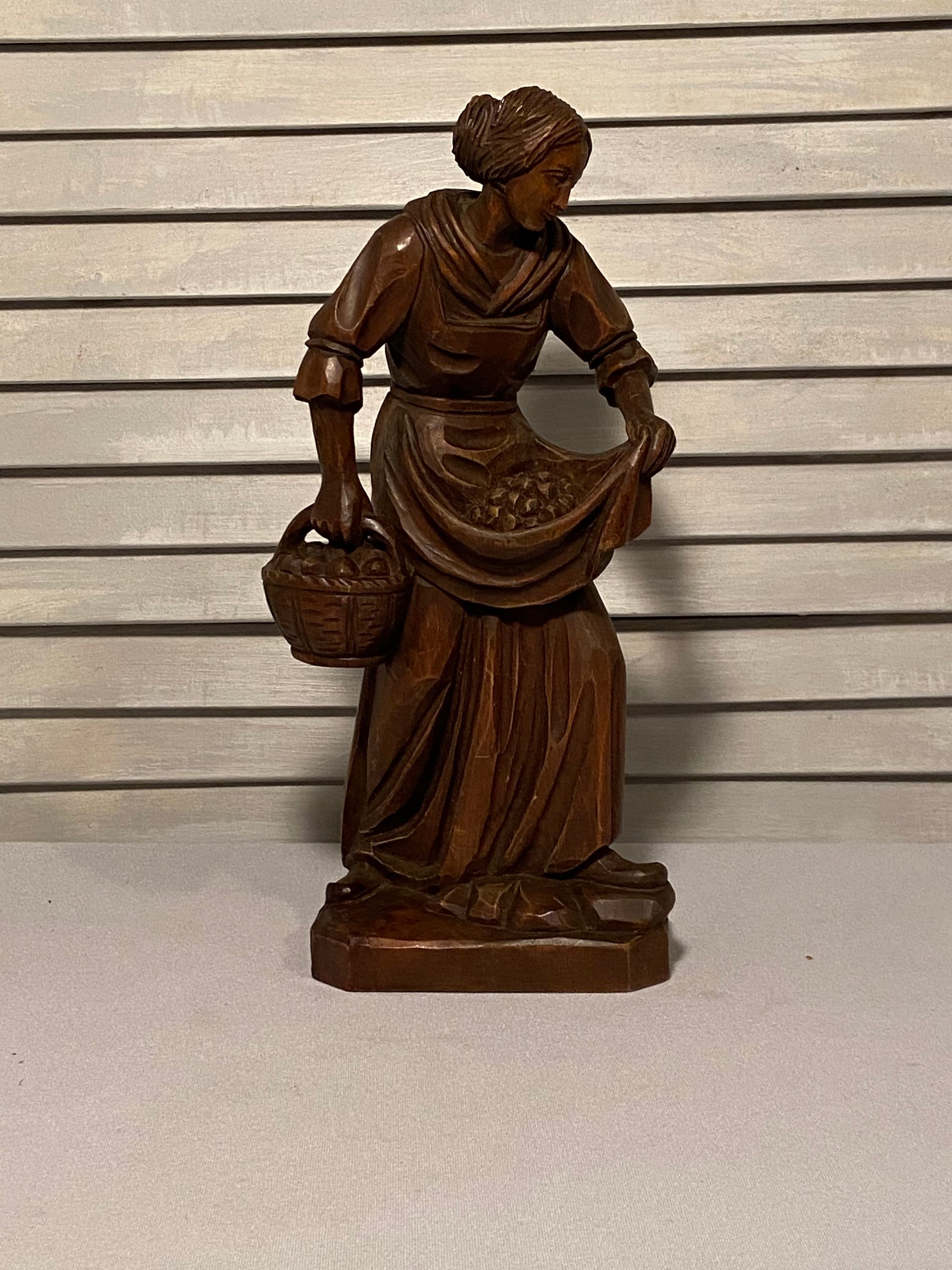 Vintage Walnut Carved Figurine / Sculpture of Peasant Woman - Etsy
