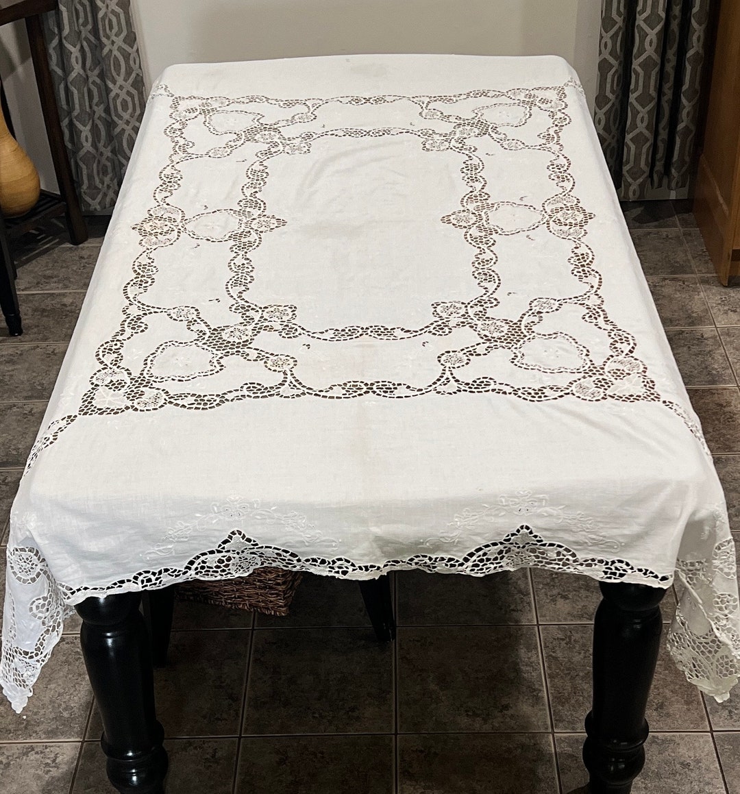 Vintage Beautiful White Cotton Linen Battenberg Scalloped Edge ...