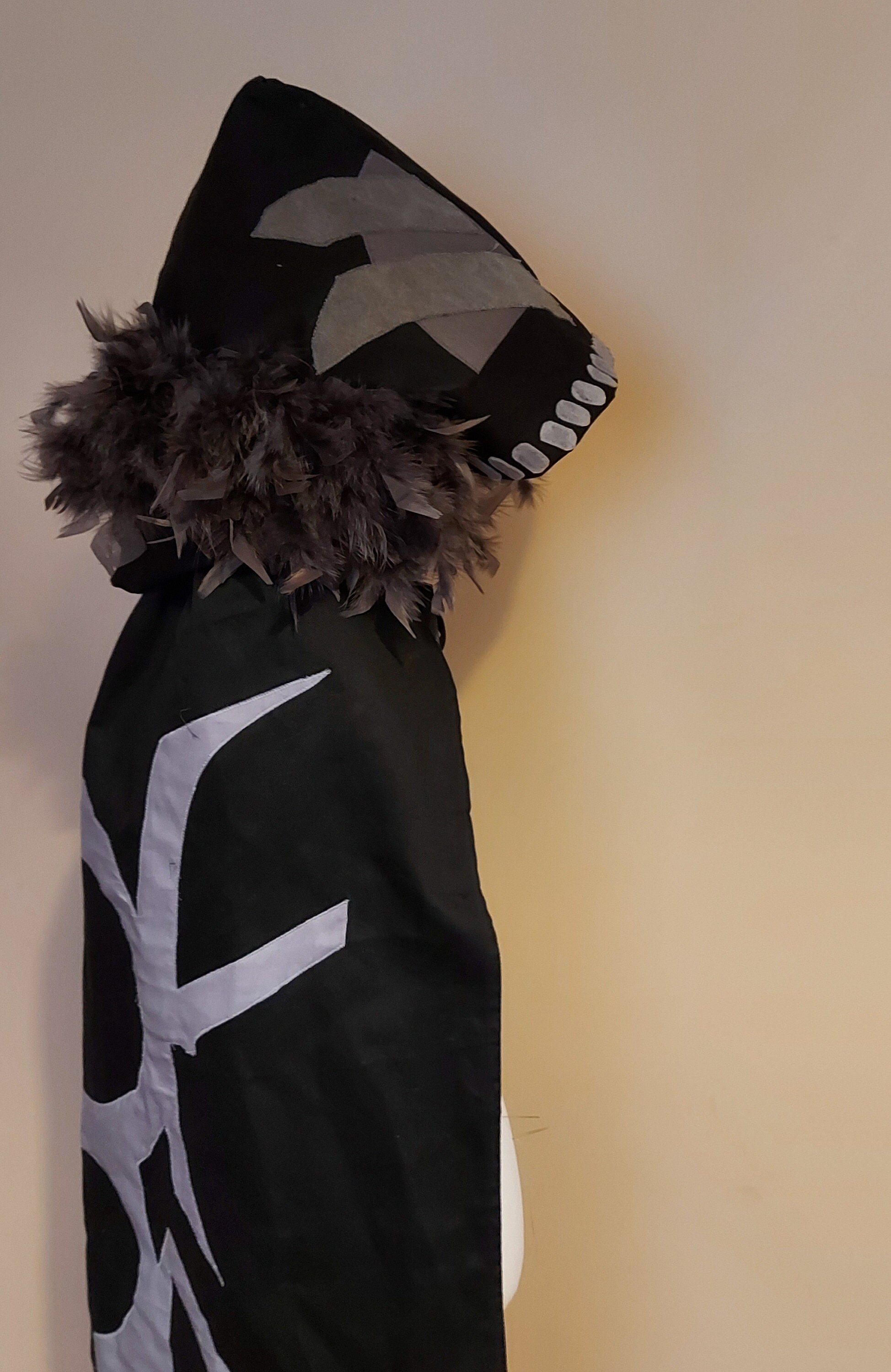 Tangled Web Hunter Cosplay Cloak - Etsy