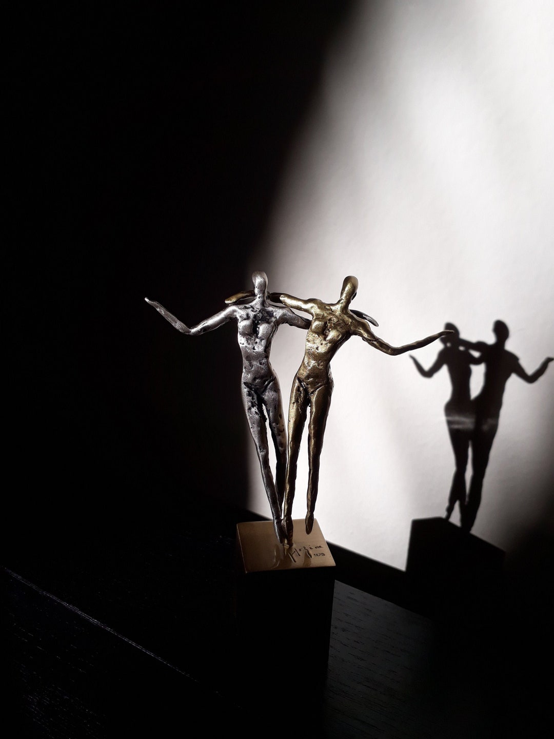 Friendship Sculpture, Silver Bronze, Couple Friends, Gift Art Objects ...