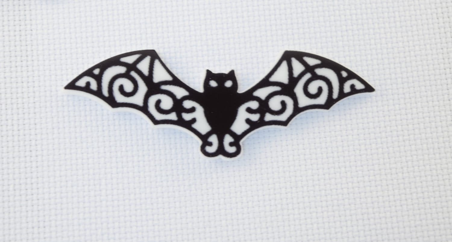 Bat Needleminder / Resin Bat Needle Minder / Halloween - Etsy