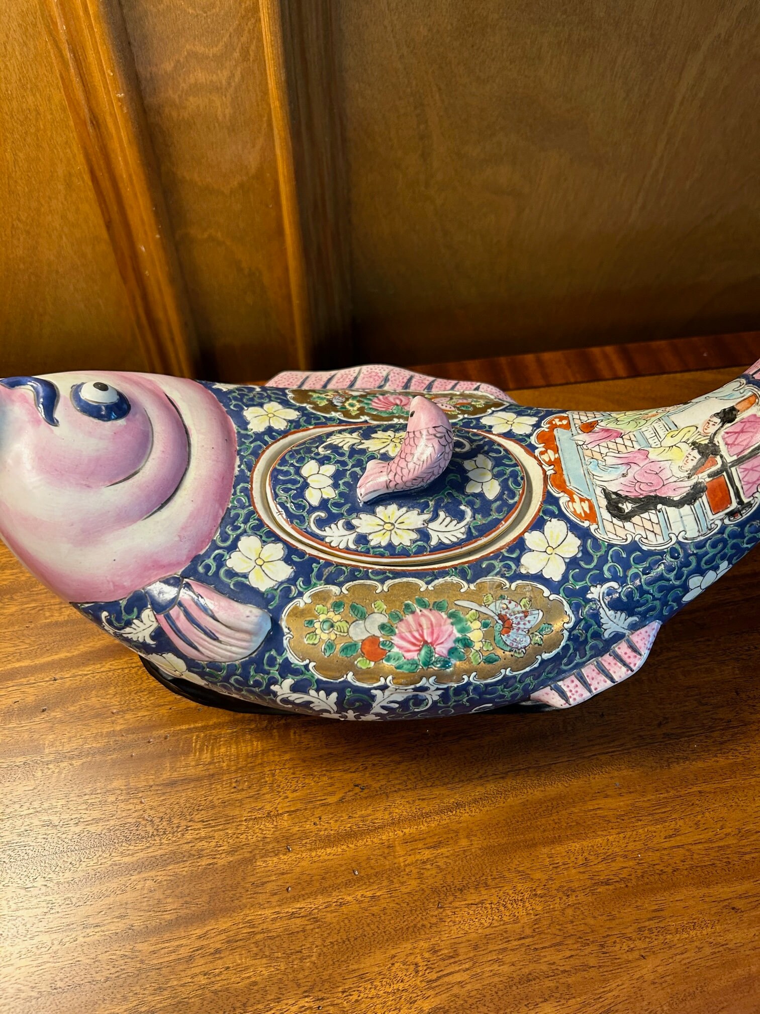 Vintage Chinese Export Koi Fish Tureen With Lid and Stand; Hand Painted ...
