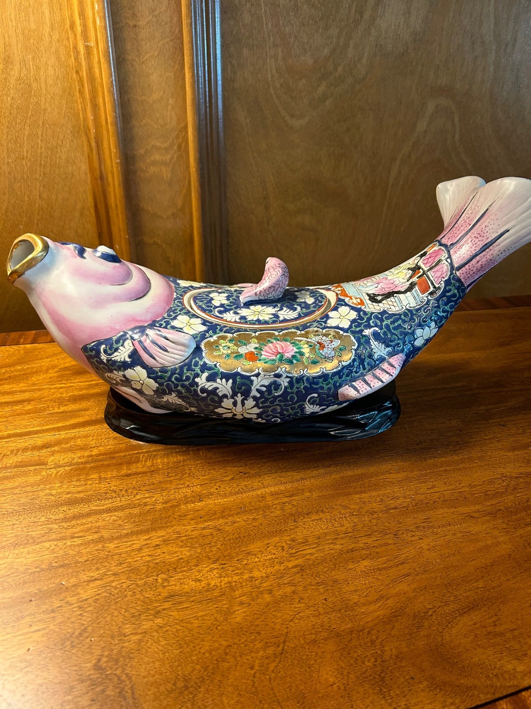 Vintage Chinese Export Koi Fish Tureen With Lid and Stand; Hand Painted ...