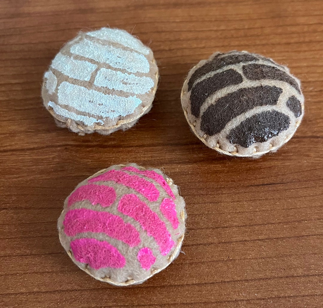 Mini Plush Concha Magnet - Etsy