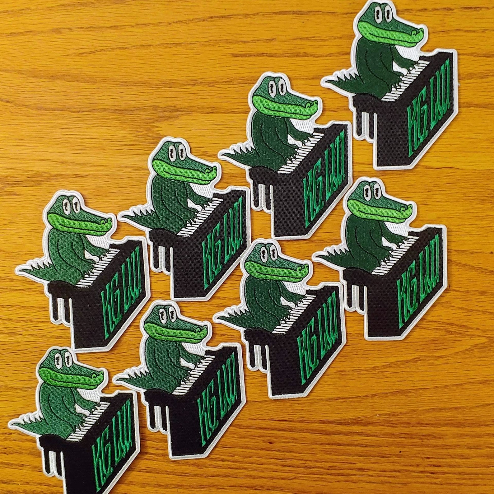 Gizzy Gator Playing Piano - King Gizzard & the Lizard Wizard Iron-on ...