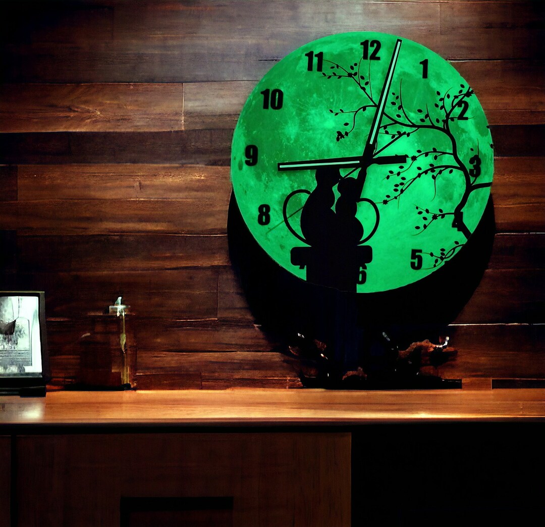 Wall Clock Glows in the Dark. Cats on the Roof. Diameter 30 Cm (11.8 ...