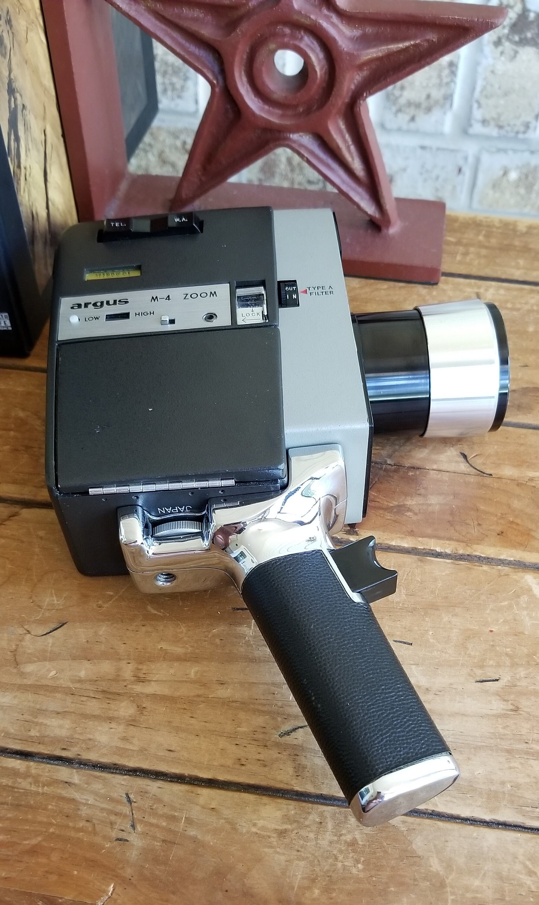 Argus M-4 Zoom 8mm Movie Camera w/ Argus f1.9 10-27mm Zoom Lens ...